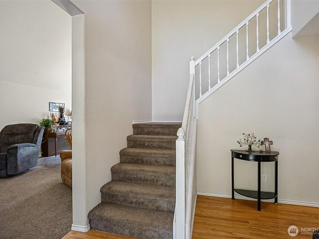 1211 th Avenue SE