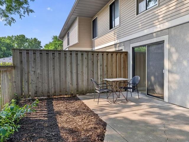 1211 Trailwood S, Hopkins, MN 55343