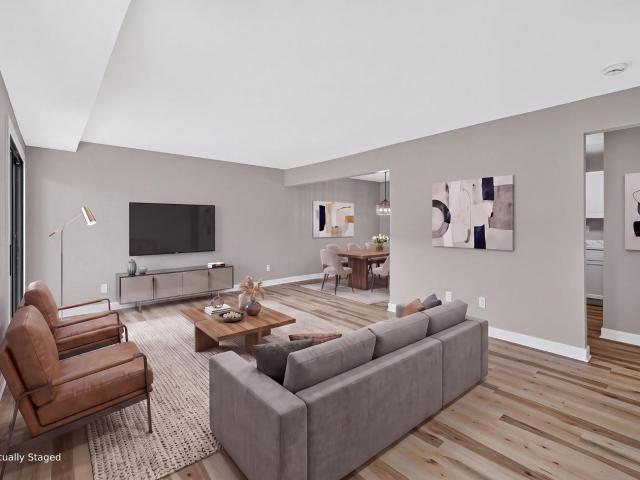 1211 Trailwood S