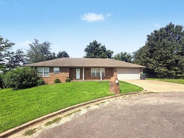 1211 W 1st St, Tahlequah, OK 74464