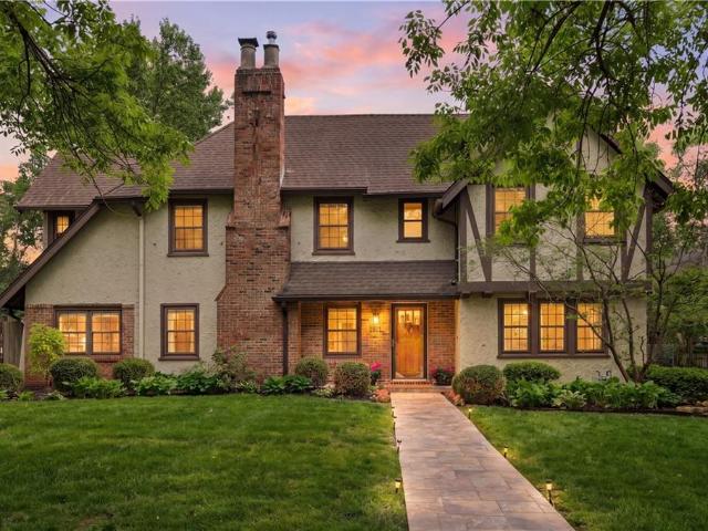 1211 W 61st Ter, Kansas City, MO 64113 | MLS #2614 | Compass