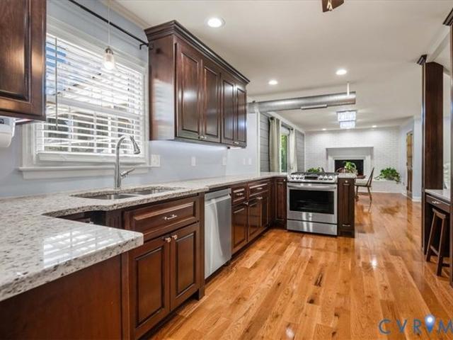 1211 Yacht Basin Dr, Colonial Heights, VA 23834