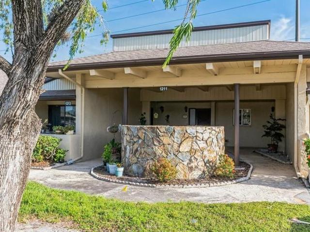 1211 16th Cir SE, Largo, FL 33771