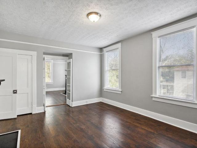 1211 2 Bedroom Apartment for Rent at 1211 E 33rd St, Savannah, GA 31404 Live Oak