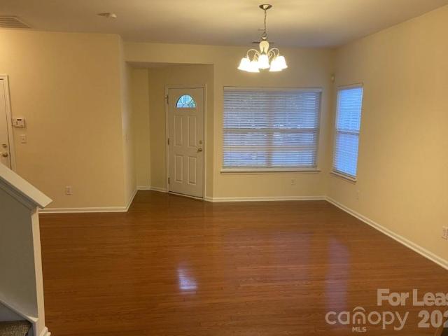 12120 Stratfield Place Circle