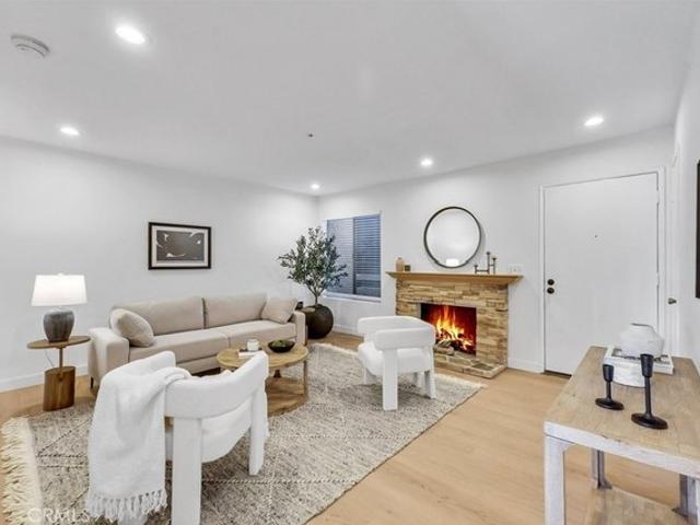 12121 Centralia St Unit 302, Lakewood, CA 90715