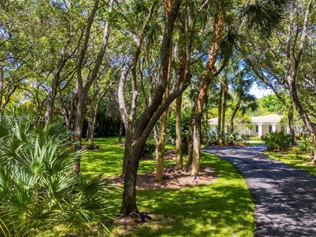12121 SW 64th Ave, Pinecrest, FL 33156