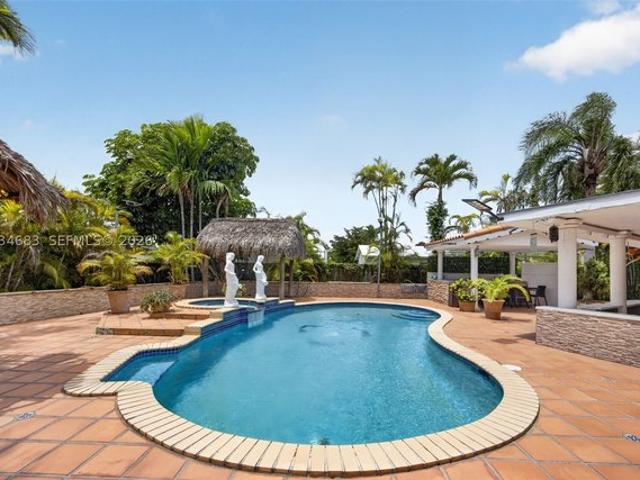 12121 SW 107th St, Miami, FL 33186