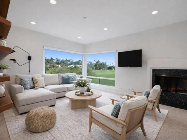 12122 Royal Birkdale Row Unit 303, San Diego, CA 92128