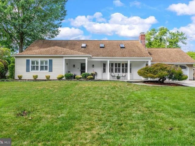 12127 Long Ridge Ln, Bowie, MD 20715