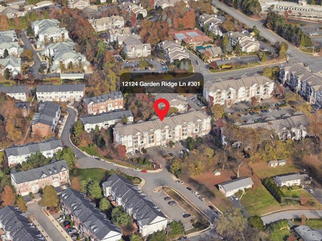 12124 Garden Ridge Ln, Unit 301, Fairfax, VA 22030 | MLS #VAFX2306 | Compass