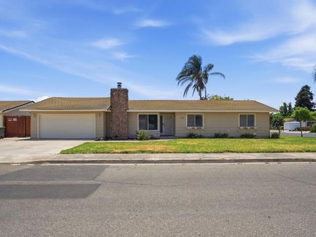 12128 Washington Rd, Waterford, CA 95386
