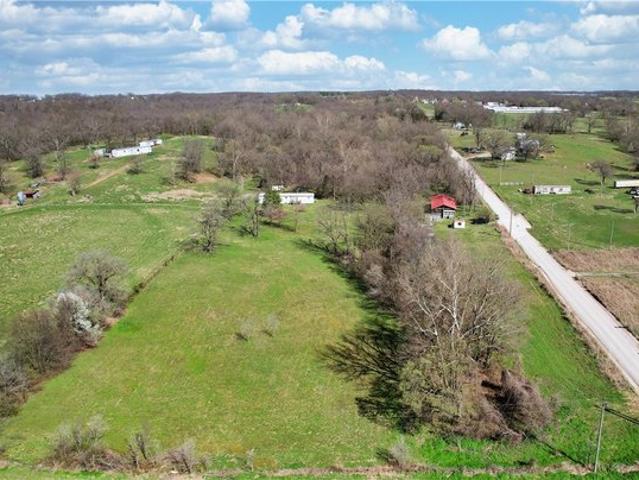 12129 Roy Jech Farm Rd, Gentry, AR 72734