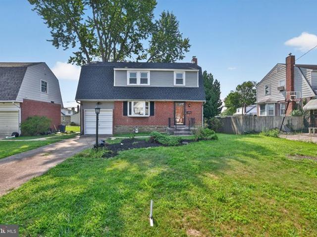 1212 Meadow Rd, Woodlyn, PA 19094