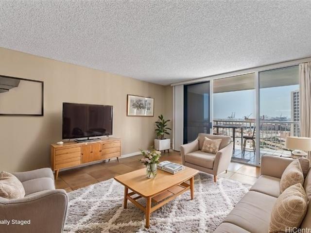 1212 Nuuanu Ave Apt 1412, Honolulu, HI 96817