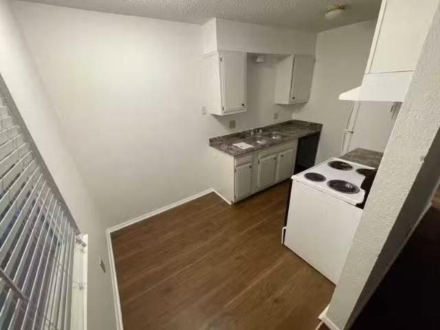 1212 NW 26th St. Unit 11 1212 Nw 26th St #11