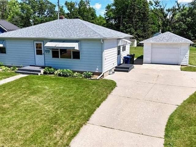 1212 N Marien St, Fergus Falls, MN 56537