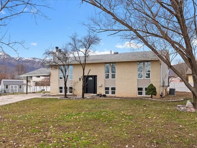 1212 N Virginia Ave, Harrisville, UT 84404