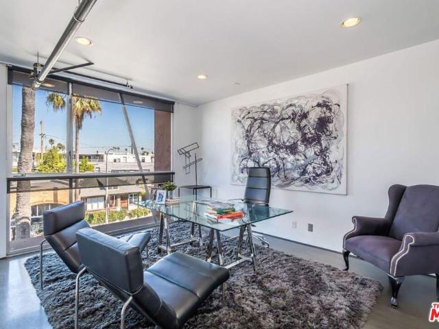 1212 Abbot Kinney Boulevard 1