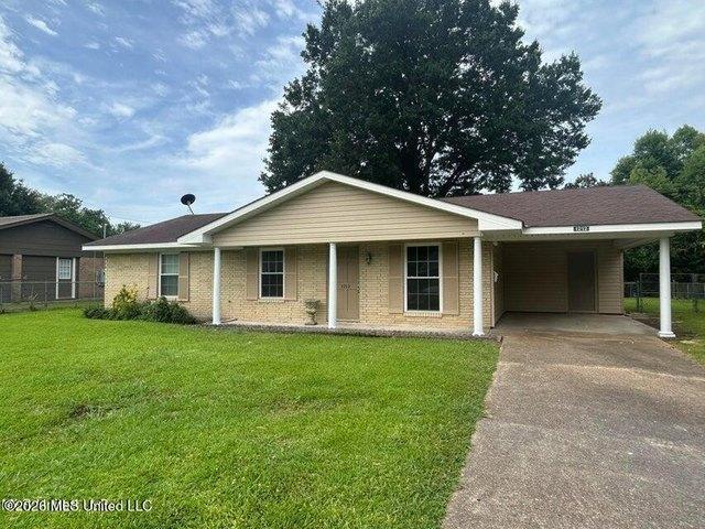 1212 Apple St, Vidalia, LA 71373
