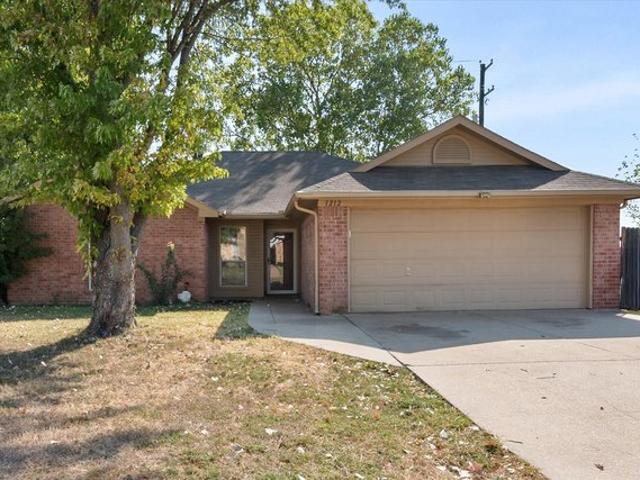 1212 Charles Dr, Alvarado, TX 76009