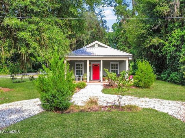 1212 Congress St SE, Darien, GA 31305