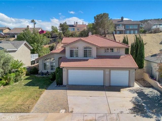 1212 Date Palm Dr, Palmdale, CA 93551