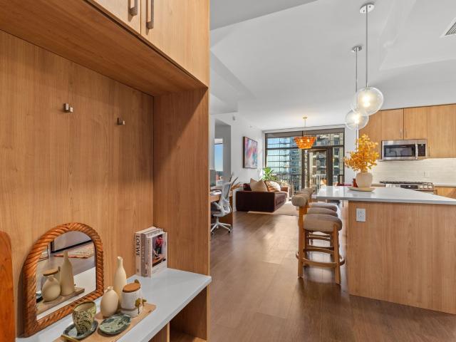 1212 Demonbreun St # 1606