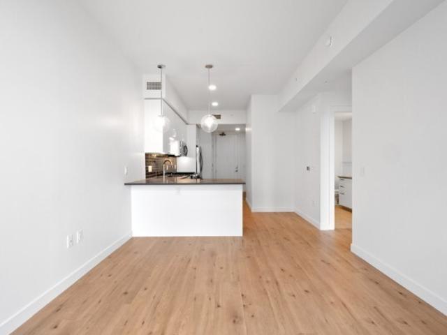 1212 Demonbreun St # 812