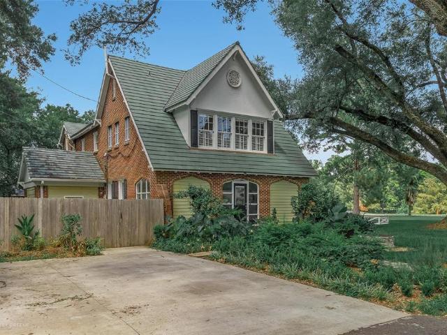 1212 E Kings Highway