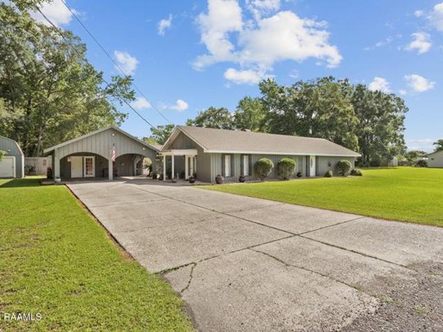 1212 Eaton Dr, Abbeville, LA 70510