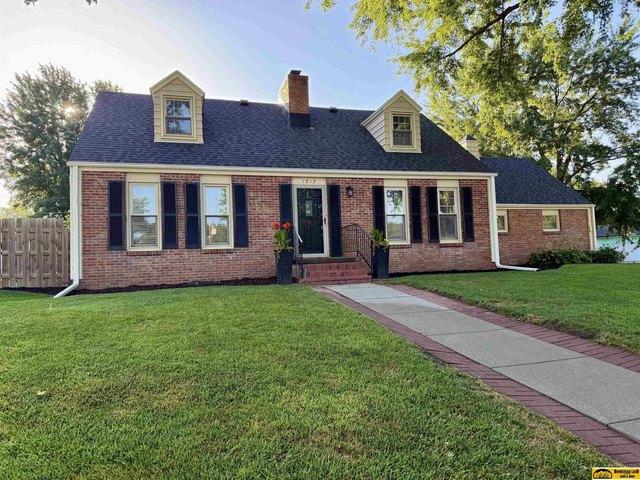 1212 Jane Way, Beatrice, NE 68310