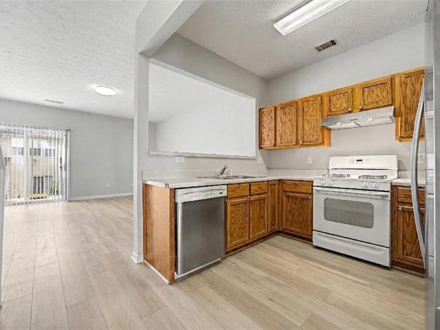 1212 Penhurst Way