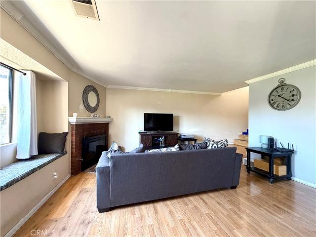 1212 S Barranca B