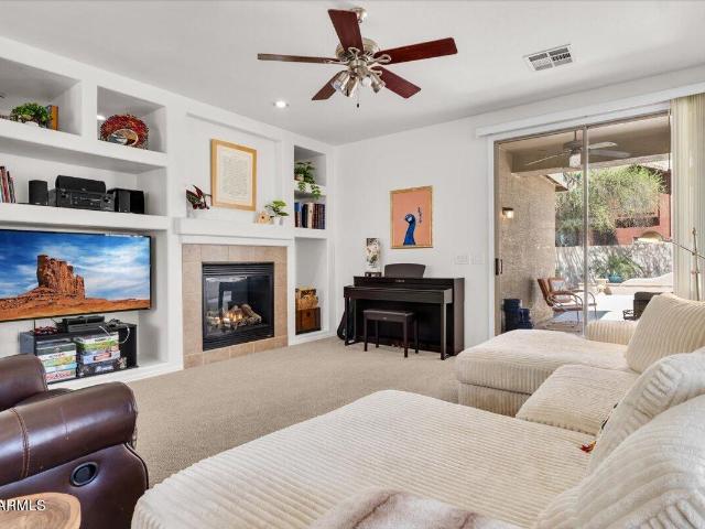 1212 S Roger Way