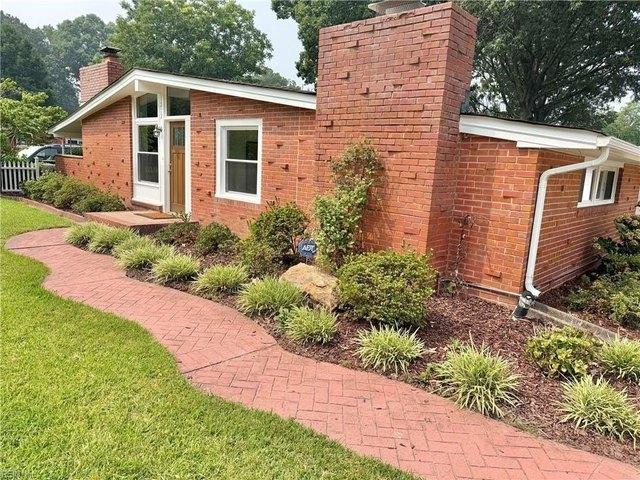 1212 Santeetlah Ave, Chesapeake, VA 23325