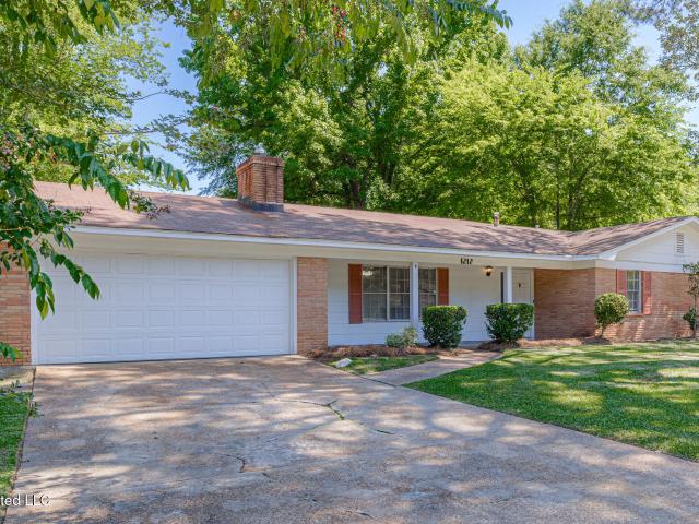 1212 Springdale Drive