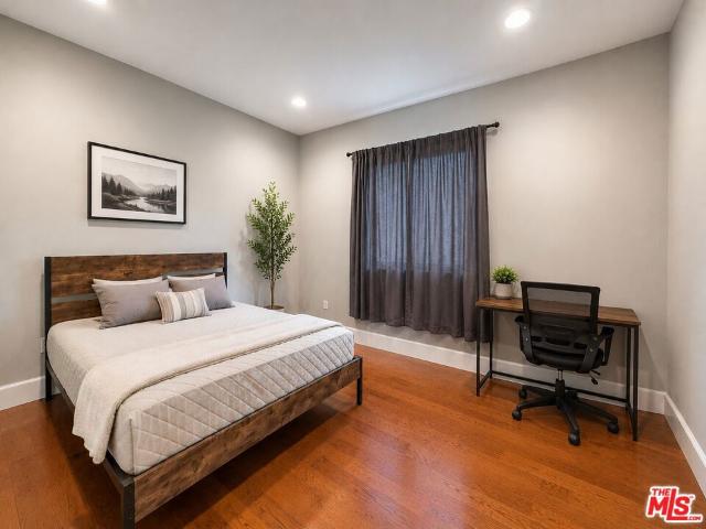 1212 W 37th Drive 2