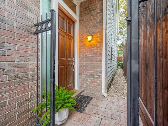 1212 W Alabama St, Houston, TX 77006 | Compass
