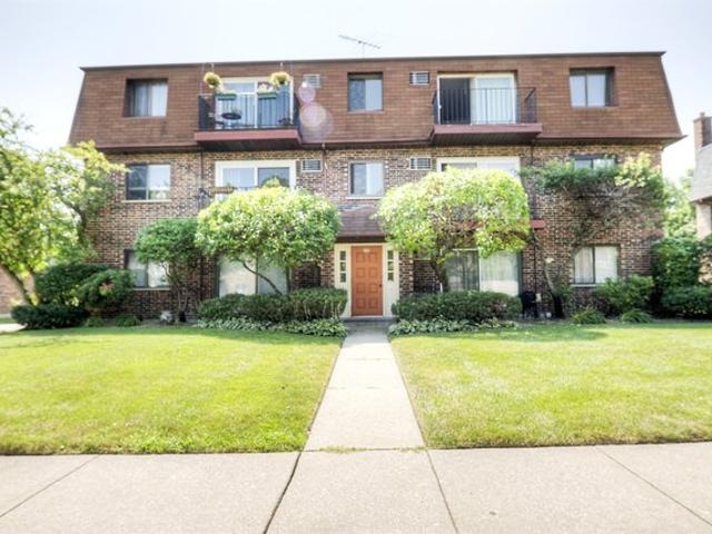 1212 Whispering Hills Ct Apt 3B, Naperville, IL 60540