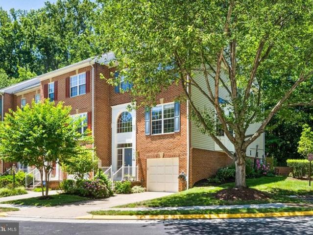 1212 Wild Hawthorn Way, Reston, VA 20194