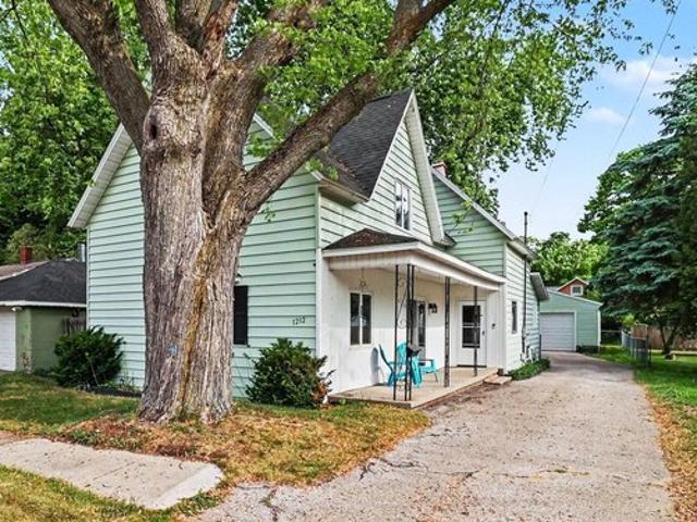 1212 24th St, Manistee, MI 49660