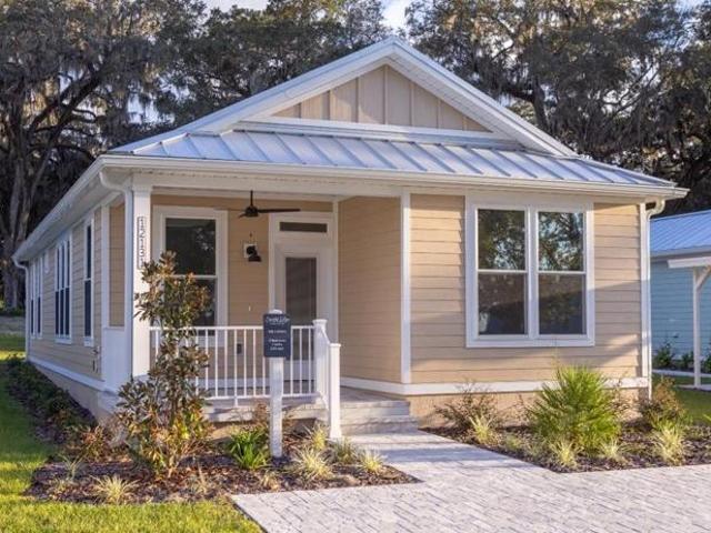 12131 Grand Oak Ln, Oxford, FL 34484