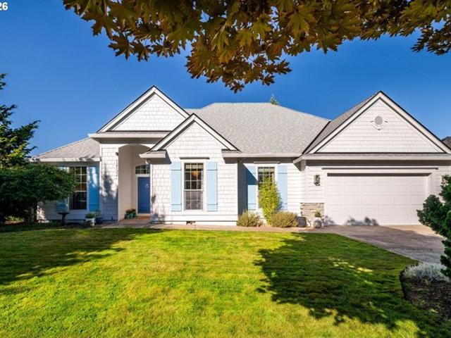 12132 Hazel Park Dr, Oregon City, OR 97045