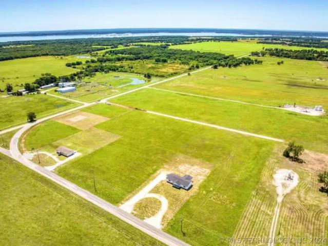 12135 KINLEA LANE, KINGSTON, OK 73439 Single Family Residence.