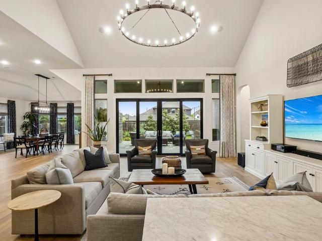 12136 Cheyenne Moon Lane