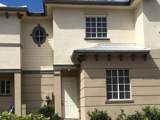 1213 Abaco Ln, West Palm Beach, FL 33404