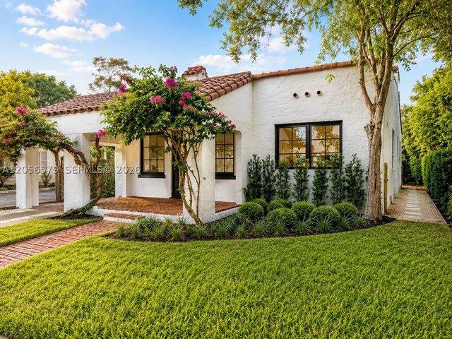 1213 Aguila Ave, Coral Gables, FL 33134