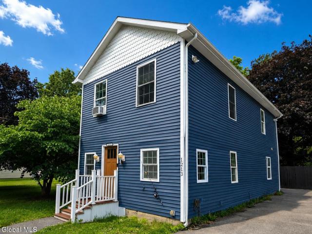 1213 Burden Lake Road
