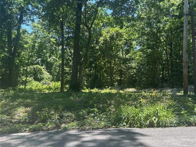 1213 Bethany Ln, Godfrey, IL 62035